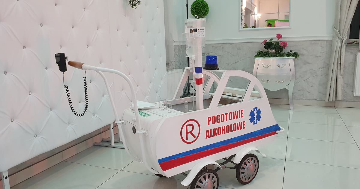 Wódkowóz Ambulans Karetka na wesele - Łączki Kucharskie - Atrakcje ...